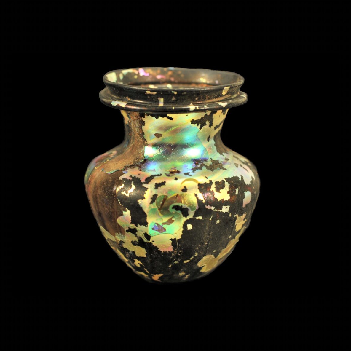 A Roman Large Glass of Aubergine Color | Rare Items